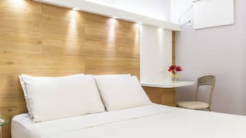 Premium Cama Casal | Roupa de alta qualidade, cofre no quarto, secretária