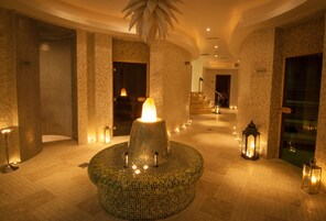 Sala(s) para tratamentos a casais, sauna, banheira de hidromassagem