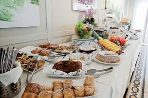 Pequeno-almoço tipo buffet diário incluído 