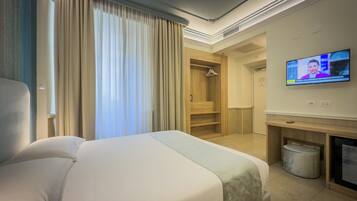 Quarto casal ou duplo superior | Roupas de cama premium, frigobar, cofres nos quartos