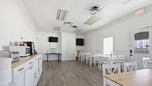 Café da manhã continental grátis todos os dias