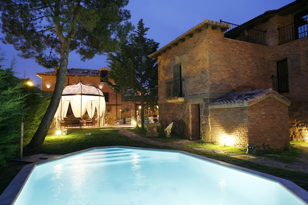 Hotel Boutique Real Casona De Las Amas - La Rioja