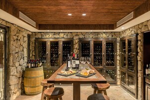 3 restaurantes, café da manhã, culinária internacional