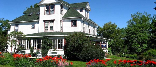 The Harbourview Inn - Nova Scotia