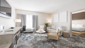 Suite, 1 cama king-size, não fumadores (Upgrade) | Secretária, secretária adequada para computadores portáteis