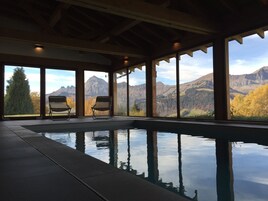 Piscina interior