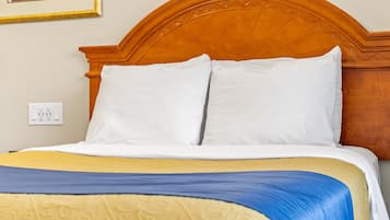 Quarto, 2 camas de casal | Com mobília individualizada, secretária