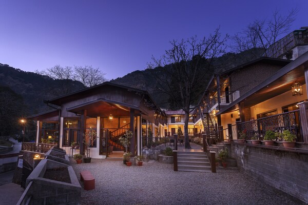 The Earl's Court, Nainital - Nainital