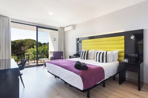 Quarto Standard, terraço | Minibar, cofre com capacidade para portátil, Wi-fi grátis 