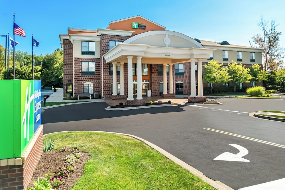 Holiday Inn Express & Suites Detroit-novi - Novi