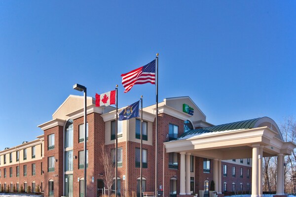 Holiday Inn Express Hotel & Suites Detroit-novi By Ihg - Novi, MI