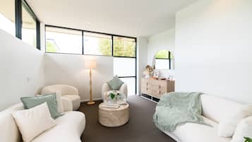 Sauna, banheira de hidromassagem, tratamentos corporais, aromaterapia
