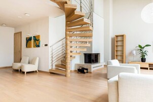 Cobertura, vista para a cidade | Área de estar | Smart TV