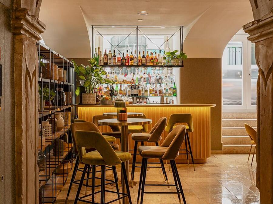 Pequenos-almoços, almoços e jantares servidos