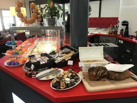 Pequeno-almoço tipo buffet diário incluído 