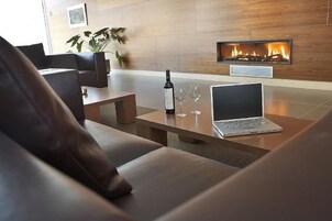 Área de estar no saguão