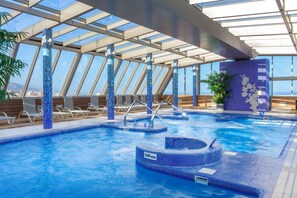 Sauna seca, banheira de hidromassagem, sauna a vapor