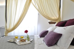 Quarto Duplo ou Twin Superior | Minibar, cofre no quarto, secretária, Wi-fi grátis 