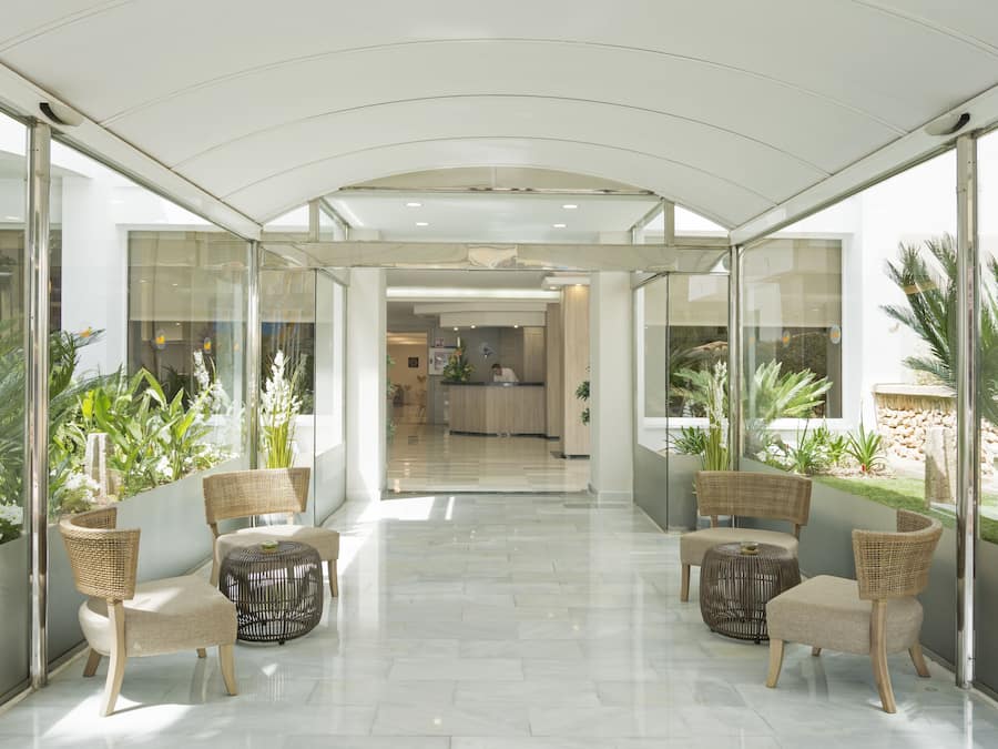 Entrada (vista interior)