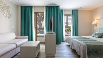 Secretária, Wi-fi grátis, roupa de cama fornecida