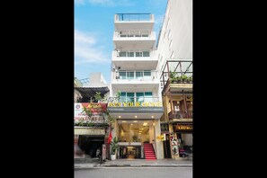 Fachada da propriedade