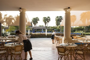 Café da manhã e jantar, culinária mediterrânea