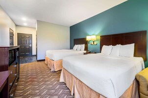 Roupas de cama premium, escrivaninha, ferros/tábuas de passar roupa