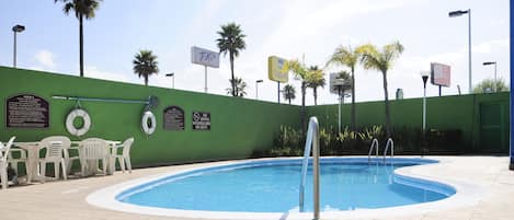 Piscina exterior