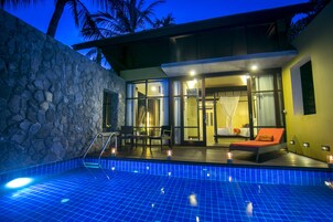 Villa, piscina privativa, vista parcial para o mar | Piscina privativa