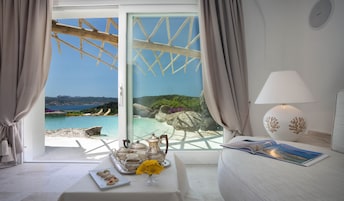 Frigobar, cofres nos quartos, Wi-Fi de cortesia, roupa de cama