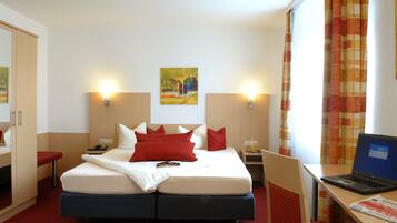 Roupas de cama antialérgicas, edredons de pluma, frigobar