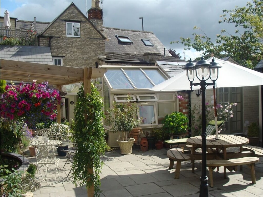The Old Brewhouse - Cirencester