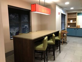 Pequeno-almoço tipo buffet diário incluído 