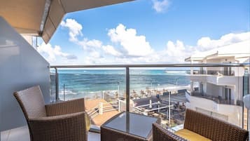 Quarto casal, sacada, vista para o mar | Área da propriedade