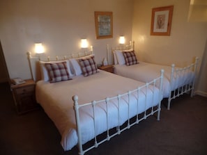 Suite, casa de banho anexa (3 Persons)