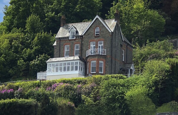 Highcliffe House - Lynton