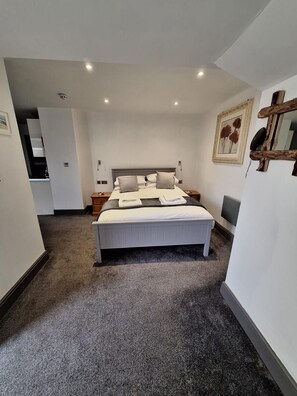 Apartamento, casa de banho anexa (Sea Front Apartment) | Wi-fi grátis 