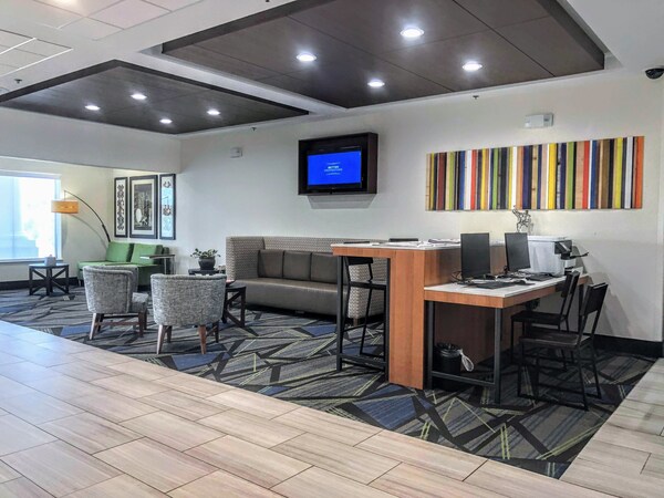 Holiday Inn Express & Suites Hearne By Ihg - Franklin, TX
