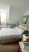 Quarto Triplo Superior, casa de banho anexa