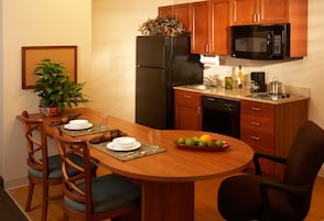 Suite, 1 quarto | Cozinha privada
