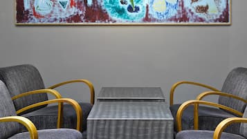 Lounge no saguão