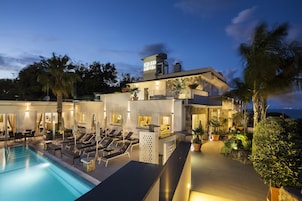 Fachada da propriedade