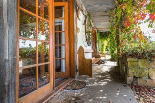 Quarto triplo | Vista para o jardim