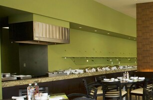 Pequeno-almoço tipo buffet diário incluído 