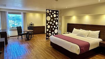 Suite de Luxo, 1 quarto, casa de banho privativa (Master) | 1 quarto, roupa de alta qualidade, cofre no quarto, secretária