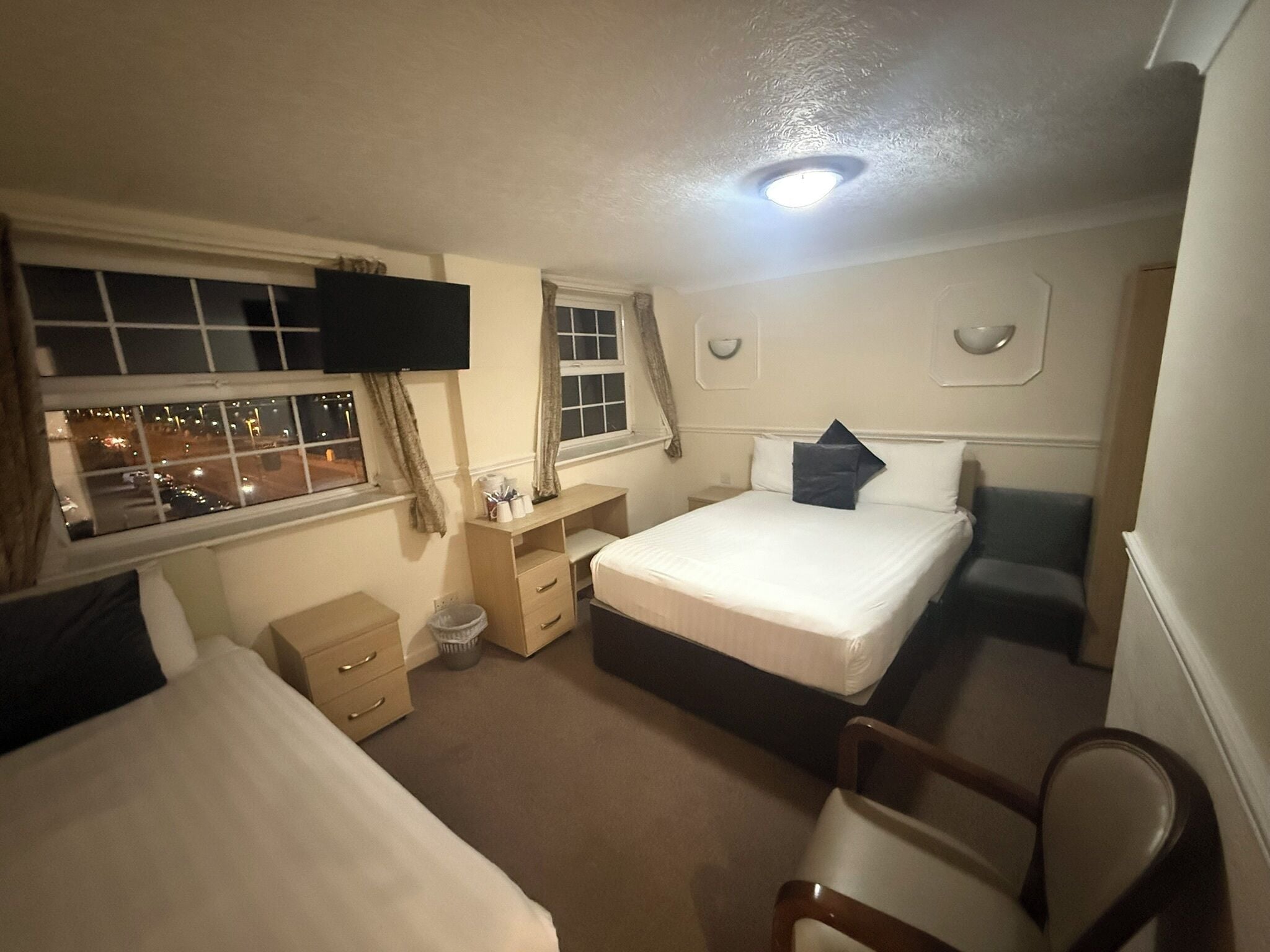Quarto Triplo, vista para o mar | Roupa de cama fornecida 