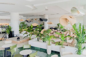 4 bares/lounges, bar na cobertura