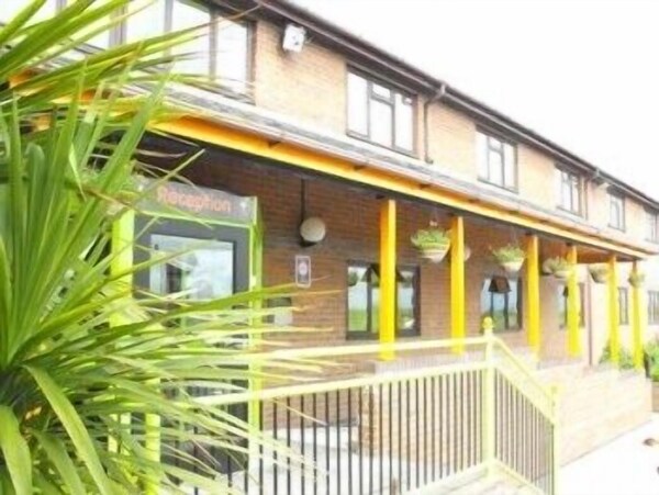 Happy Guests Lodge - Staffordshire