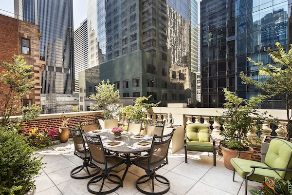 Suíte, 1 cama King, terraço (Zen) | Lençóis italianos Frette, roupas de cama antialérgicas