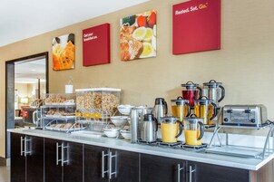 Café da manhã com buffet grátis todos os dias